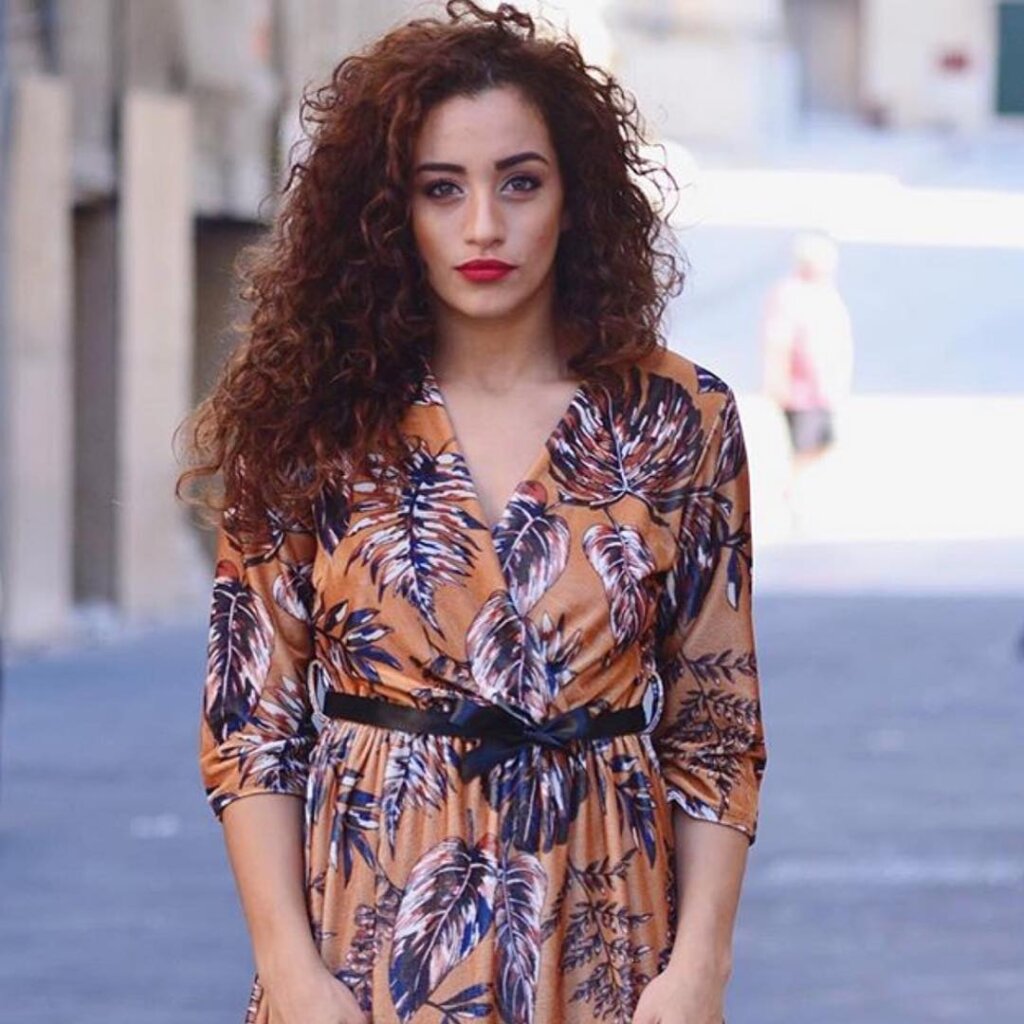 Meet Single Maltese Women Online